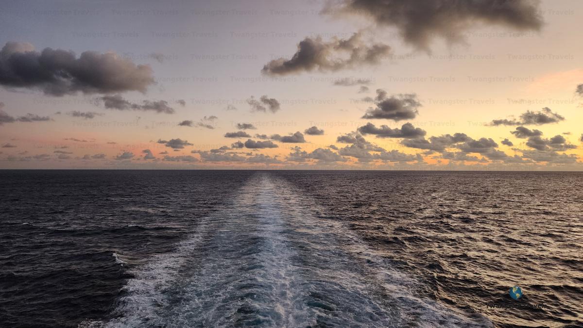 24 quotes about the ocean for when you're missing sea life | Cruise.Blog