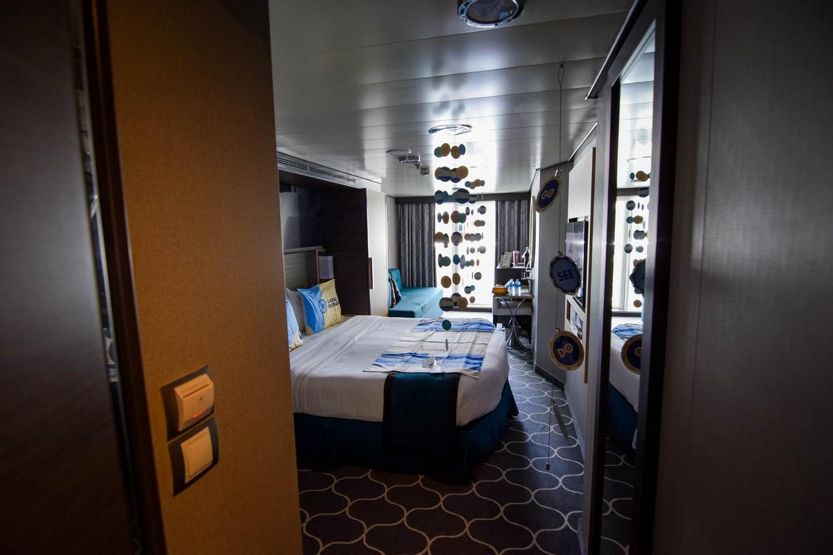 Top 10 cruise cabin hacks to make your stateroom more livable | Cruise.Blog